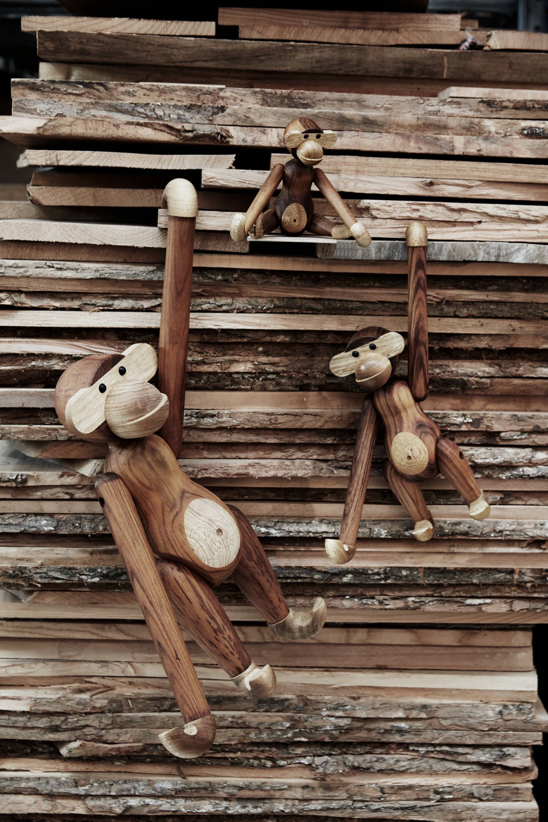 Kay Bojesen’s teak monkeys' differences