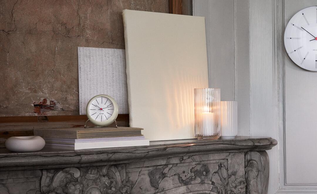 Arne Jacobsen Clocks - Full range of Arne Jacobsen watches